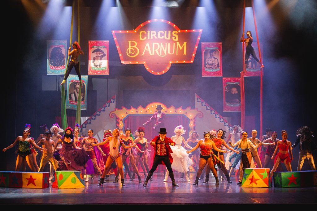 Teatro Municipal recebe o espetáculo 'O Rei do Show' pela segunda vez ...